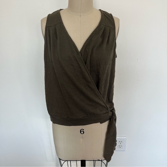 Universal Thread | Tops | Universal Thread Wrap Tank | Poshmark